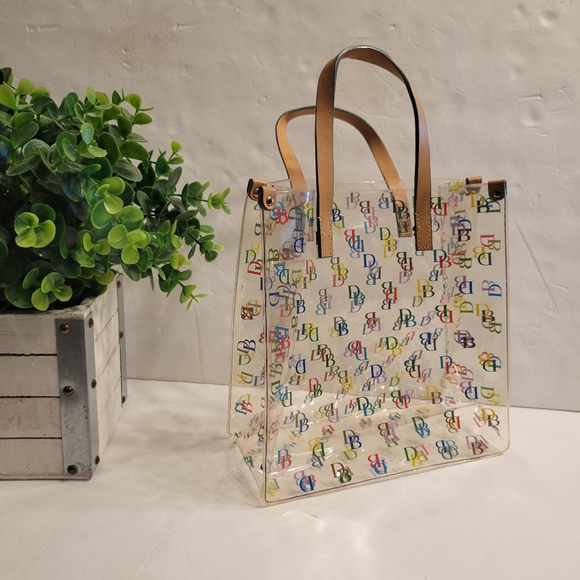 Dooney & Bourke | Bags | Dooney Bourke Clear Vinyl Lunch Bag | Poshmark